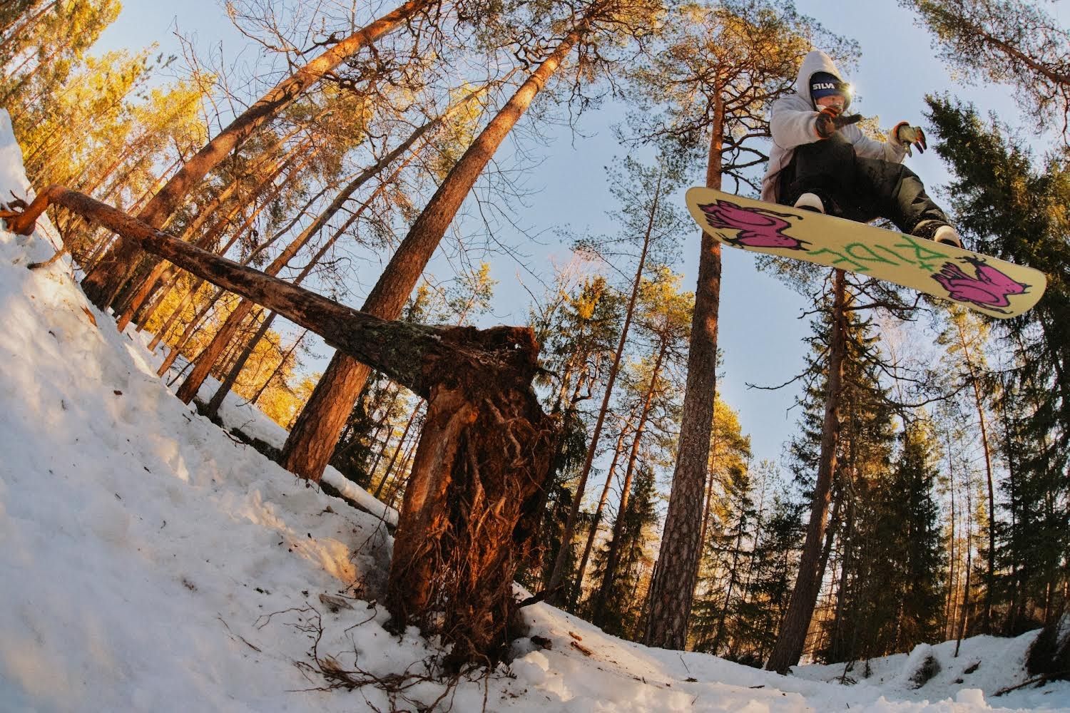 Sami Luhtanen - Tree People - Banging Bees