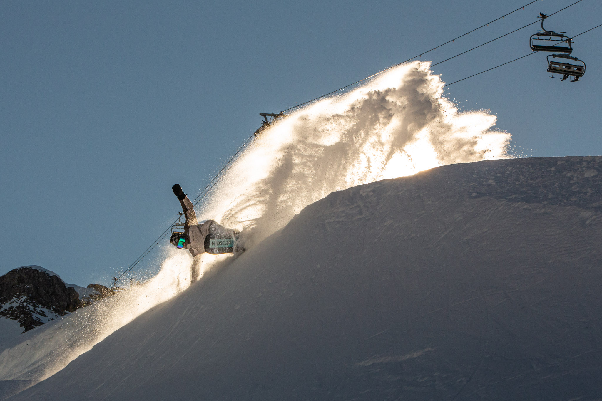 Oxbow x BangingBees – Paul Veron "welcome part" - Banging Bees